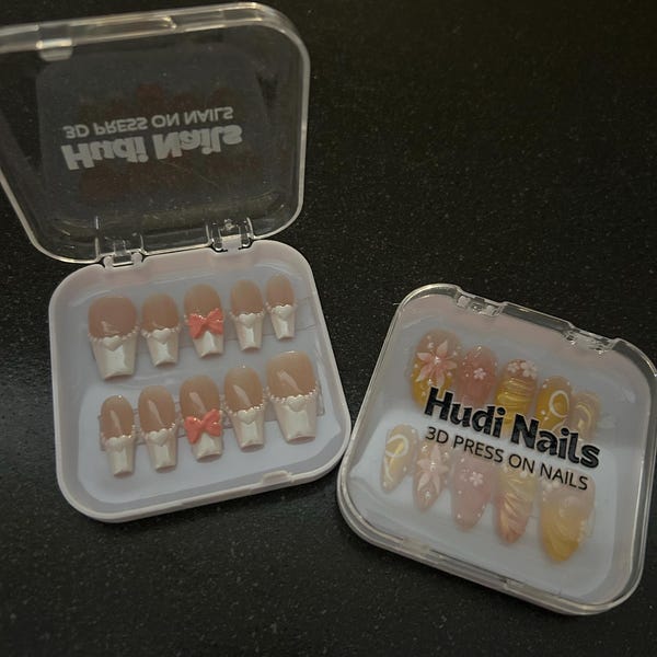 Galaxy-inspired Press on Nails With Abstract Twists Starry Night Dreams ...