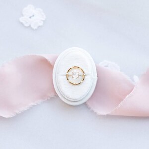 OVAL RING Box, Velvetringbox - Etsy