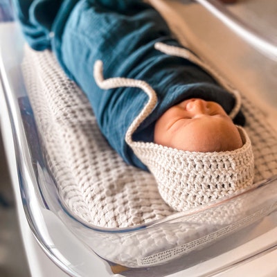 Newborn Knit Baby Bonnet, Crochet Knitted Bonnet, Neutral Bonnet ...