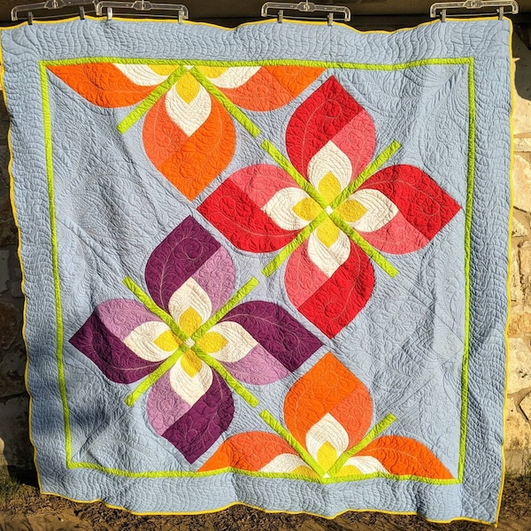 Windswept - Modern Drunkards Path Flower PDF Quilt Pattern. Make a Bold ...