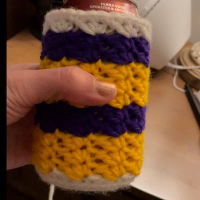Crochet Slim Can Cozy Pattern and Printable Can Cozy Holder Templates ...