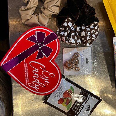 Favorite Color Mystery Box/ Mystery Bags/cute/ Trending - Etsy