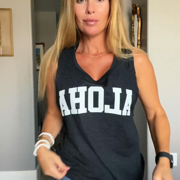 Ocean Wave Sweatshirt, Wave Sweater, Beach Sweatshirt, Simple Wave ...