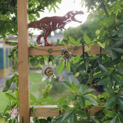 Rusty Metal T-rex Dinosaur Fence Post Topper Garden Ornaments Art ...