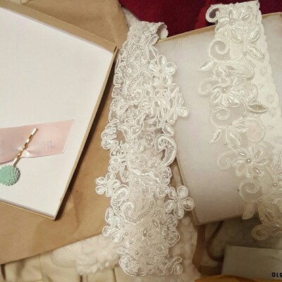 Light Ivory Pearl Beaded Lace Wedding Garter Set, Ivory Lace Garter Set ...