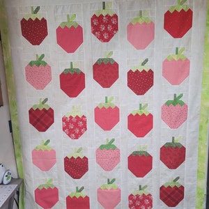 Strawberry Social Quilt Pattern PDF the Pattern Basket - Etsy