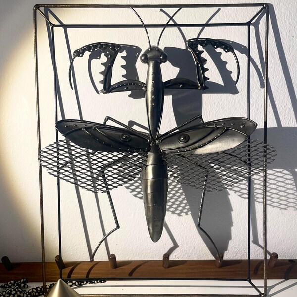 Metal Sculpture Wasp, Wasp America. Art Wasp Figurine. Welded Insect ...