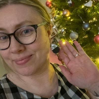 Monnie Drops Emma Laser Cut Drops Earrings Emerald Green - Etsy