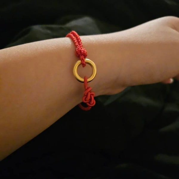 Red String Bracelet, Chinese Knot Bracelet, Gold Plated Circle Peace ...