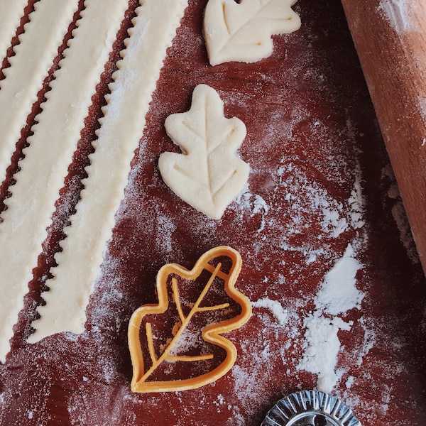 Oak Leaf Cookie Cutter - Oak Cookie Cutter - Cookie Cutter - Forest ...