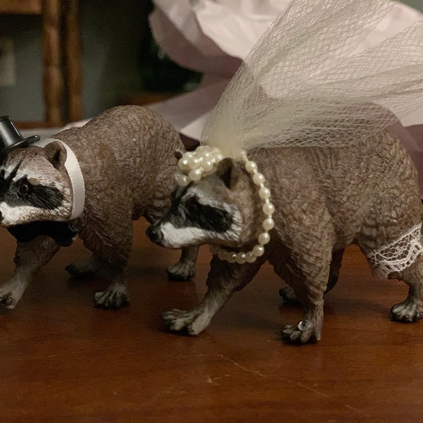 Raccoon Bride and Groom Animal Wedding Cake Topper Woodland Raccoon ...