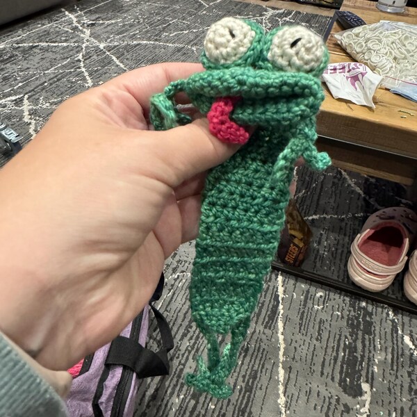 Tissue Box Keychain Crochet Pattern, Cute Easy DIY Keychain Crochet ...