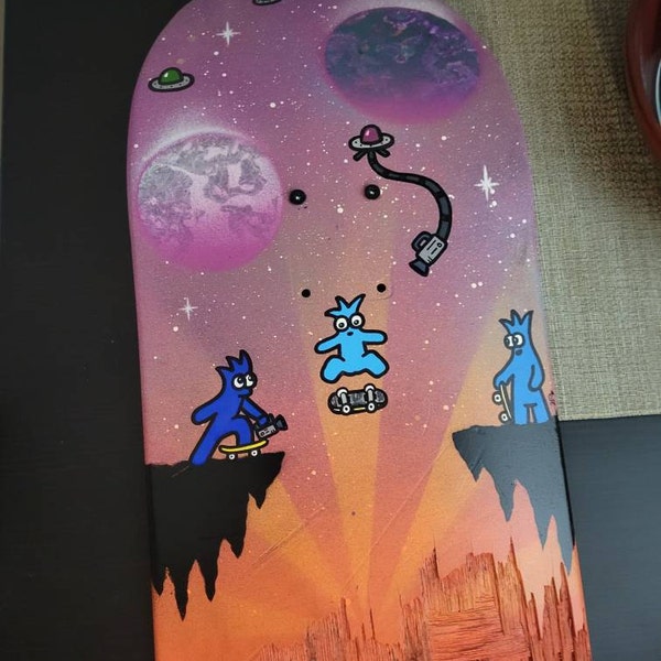 Alien Paint - No.8 - Spraypaint Can Sculpture - Graffiti, Spray, Paint ...