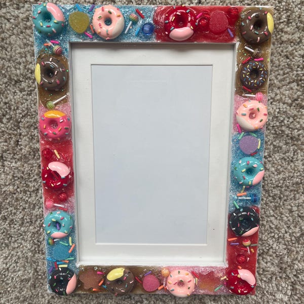 Classy 3D Cosmetics Charm Picture Frame| Unique Makeup Design Frame ...