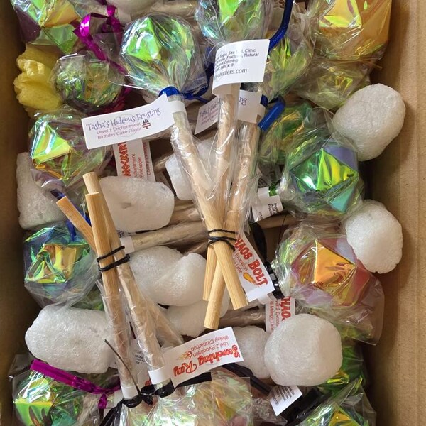 Pineapple Candy Dice, Kohakutou Gummies, Dungeons and Dragons, Roll for ...