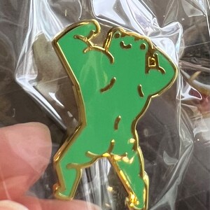 Leg Day Larry Buff Muscle Frog Hard Enamel Pin - Etsy