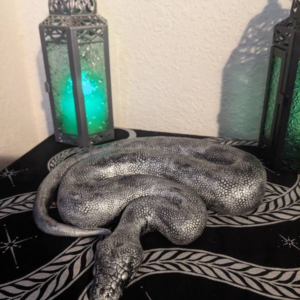 Precision-crafted 3D Printed Articulated Gaboon Viper Fidget Toy ...