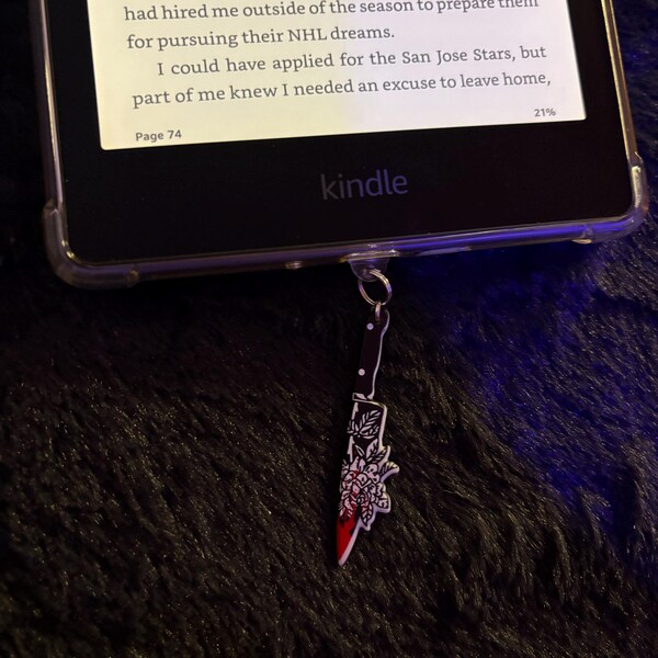It’s Always Wyd and Never DYWMTCOAEYPTYCOMF” Holographic Bookish Kindle ...