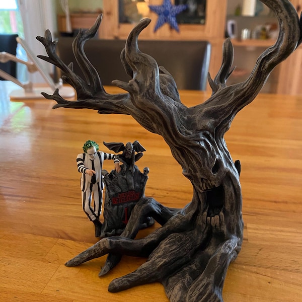 Labyrinth Wall Worm Earrings, Ello Worm, Labyrinth Movie Earrings - Etsy