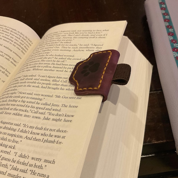Personalized Leather Magnetic Bookmark With Pen Clip: Handmade Reader ...