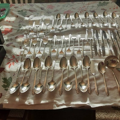 2 Silverplate Serving SPOONS From Oneida Community 18th - Etsy