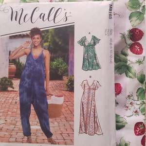 Simplicity S8869 Sewing Pattern Misses Lined Tops with Fabric | Etsy