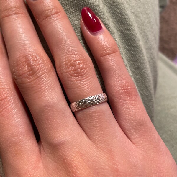 Sterling Silver Snake Skin Pattern Ring - Silver Stacking Ring - Etsy