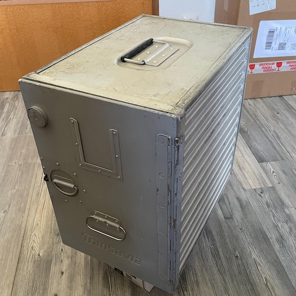 2 TRANSAVIA Aluminium Airline CONTAINERS KSSU Containers ...