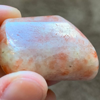 14k Solid Gold 1mm Thin Wedding Band / Minimalist Wedding Ring - Etsy