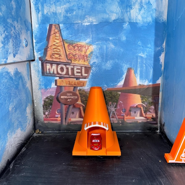 Route 66 Town, Model Town, Car Hotel, Caution Cone Hotel Playset | Cozy ...