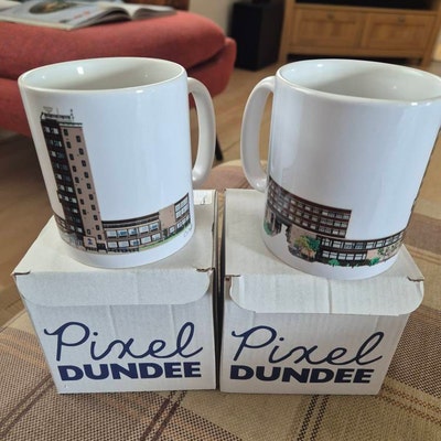 Pixel Dundee Agacan & Balaka, Perth Road Mug. Scotland/ Scottish Pub ...
