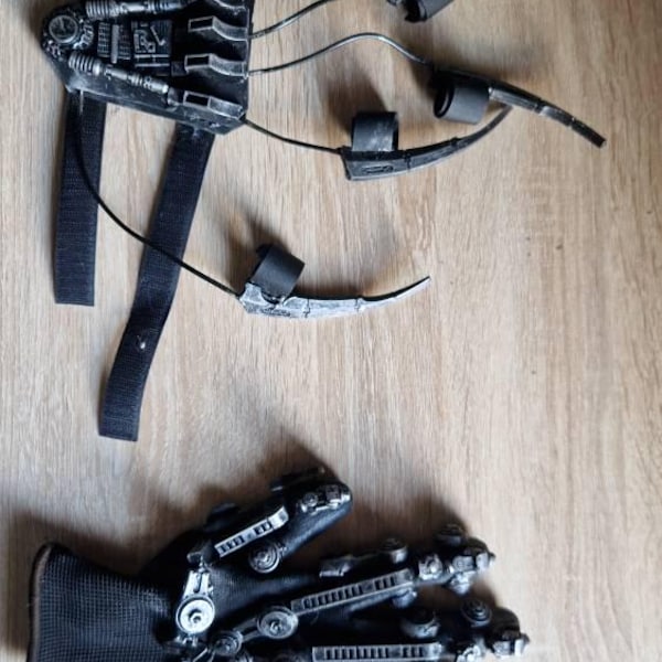 Alien Xenomorph Arm, Cosplay Costume Piece. With Claws - Etsy