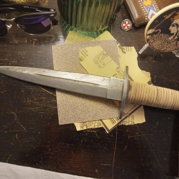 Handmade D2 Steel Bowie Knife - Mirror Polished Hunting and Camping ...