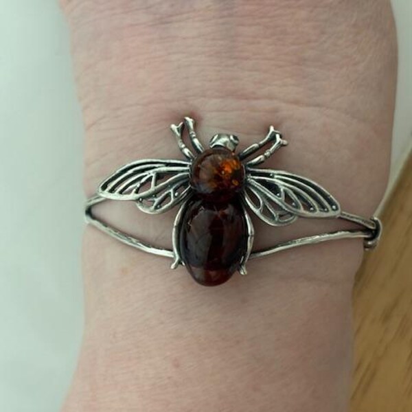 Amber Brooch Honey Bee Brooch Jewelry Genuine Baltic Amber Brooch ...