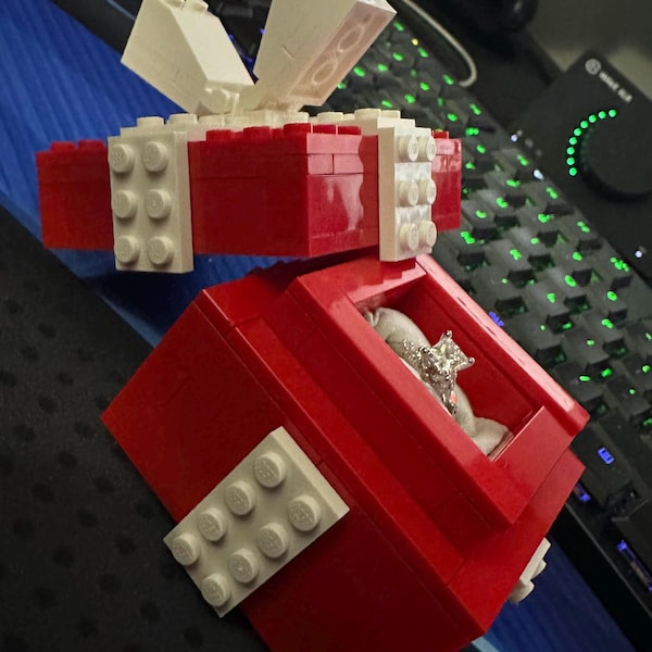Retro Boombox Brick Kit - Bricks and Full Color Instructions / Build It ...