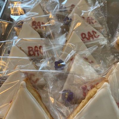 100 Royal Icing Violets 100 Approx. Size 1/2 - Etsy