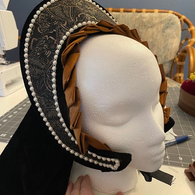 Period Patterns Tudor Era Headdresses & Hoods Circa 1490-1580 Sewing ...