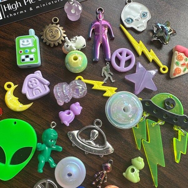 Alien Abduction Collection of Miniature Trinkets and Charms - Etsy