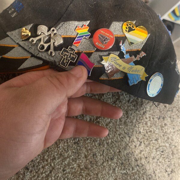 Exploding Nuka Cola Enamel Pin - Etsy