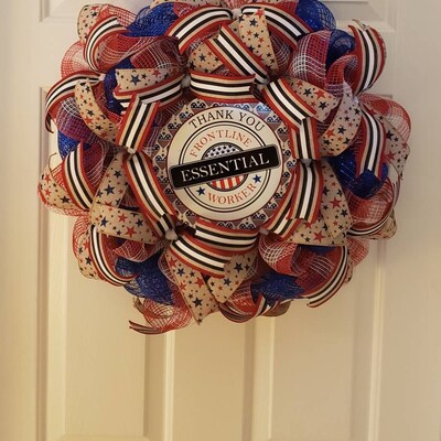 8 Round Essential Worker Sign Essential Worker Wreath - Etsy