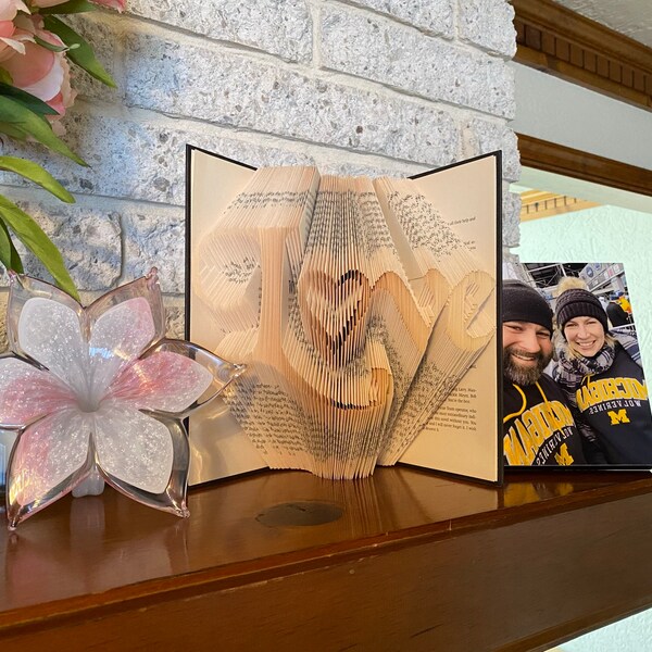 Book Folding Patterns - LOVE - 556 Pages, + Tutorial Valentine's Day ...