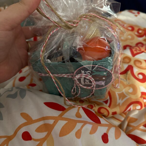 Make Your Own Gift Box, Create Your Own Gift Basket With Ribbon, Build ...