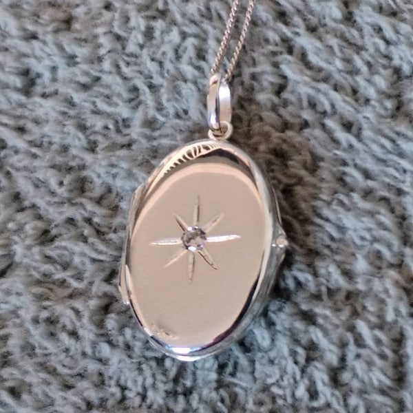 Personalised Sterling Silver Oval Star Locket - Etsy