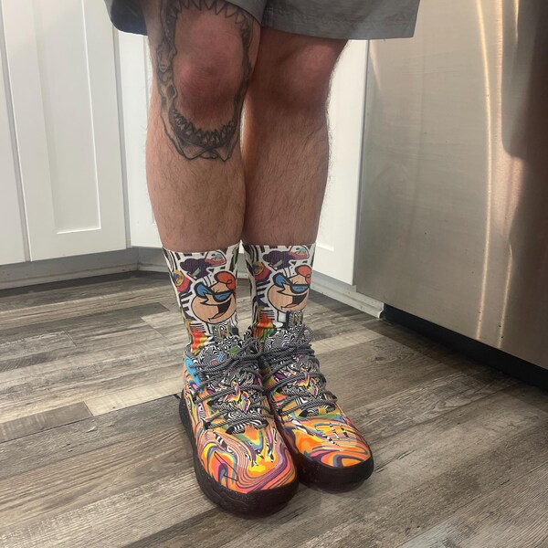 PIZZA PLANET SOCKS - Etsy