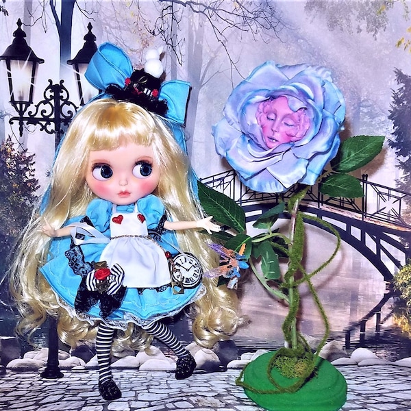 DREAMING in LILAC and BLUE Rose Alice in Wonderland Talking Flowers for ...