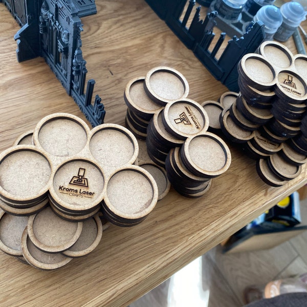 Tabletop Regiment Base for Square Bases in Different Formations for ...