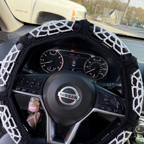 Burgundy/black Glow-in-the-dark Skull Steering Wheel Cover (custom ...