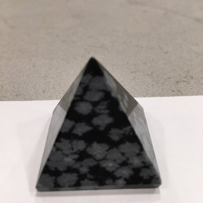 SNOWFLAKE OBSIDIAN Natural Medium Gemstone Crystal Pyramid 27-30mm - Etsy