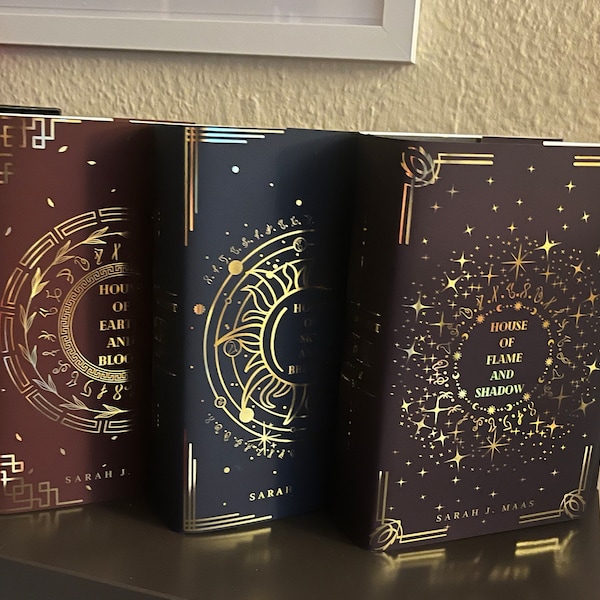 A Court of Thorns and Roses ACOTAR Dust Jackets Officially Licensed ...