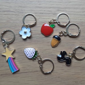 Handmade Jiggly Eev Toga Bul Duck Pika Cat Stitch Markers. Game Cartoon ...